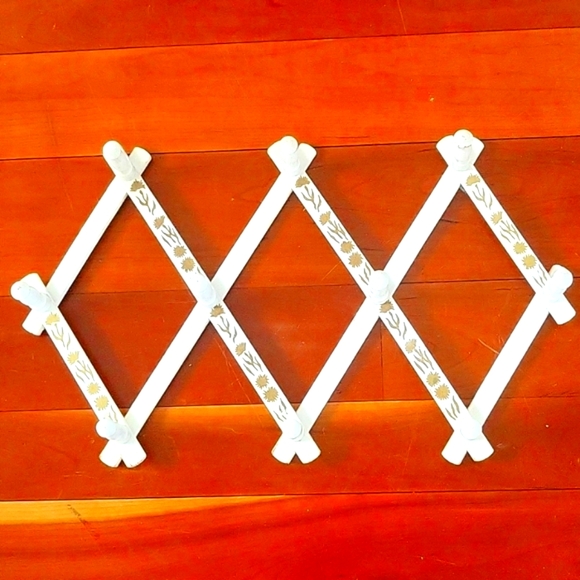 SRG | Storage & Organization | Vintage Expandable Wall Clothing Rack ...